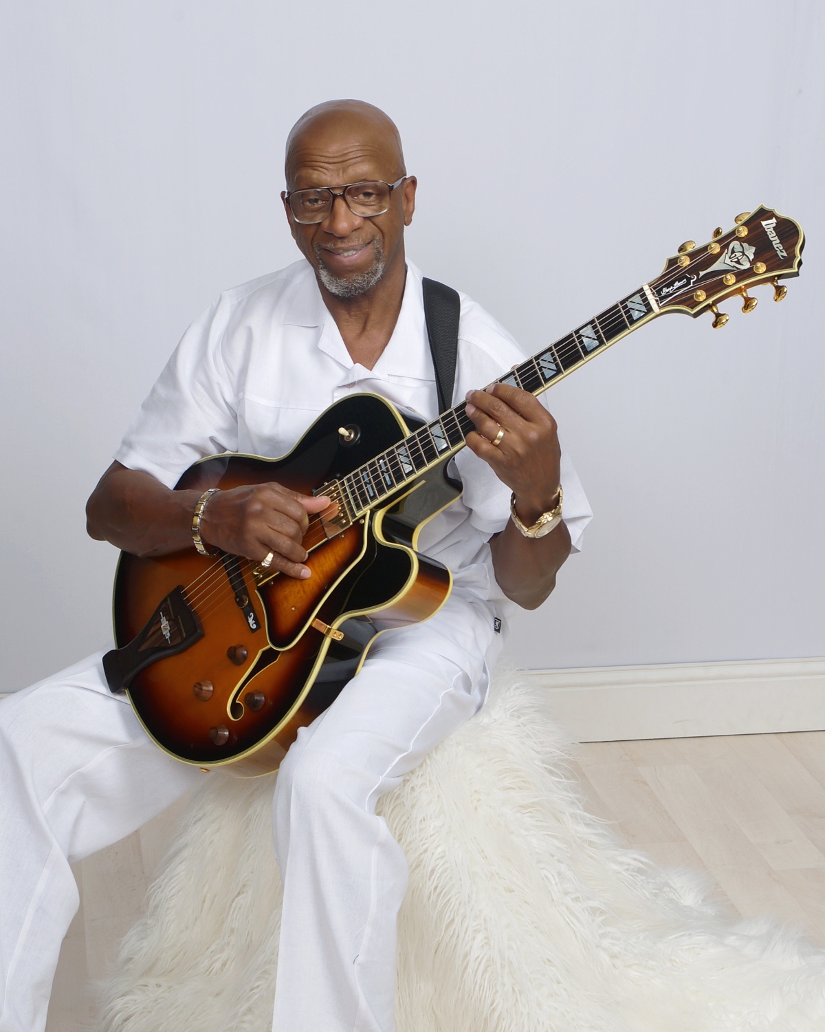 Gallery – Guitarist George